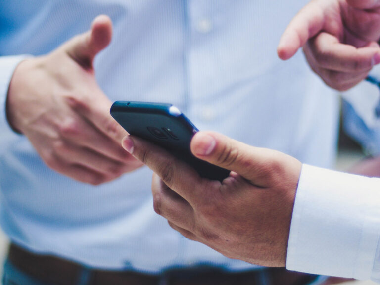 3 Ways Enterprise Mobile Apps Help Businesses in 2023 - forms2