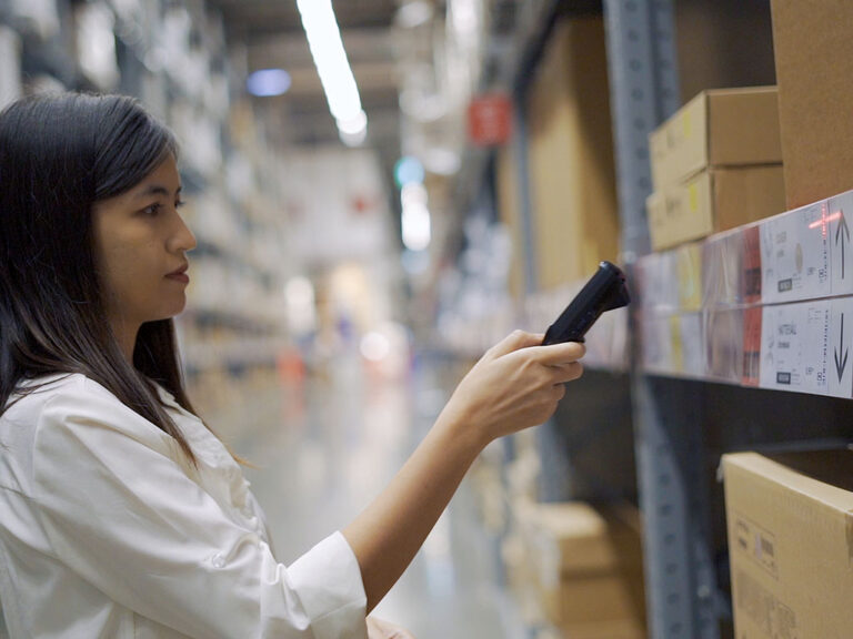 Reduce Warehouse Picking Errors with No-Code Warehouse QR Code Inventory Management - forms2